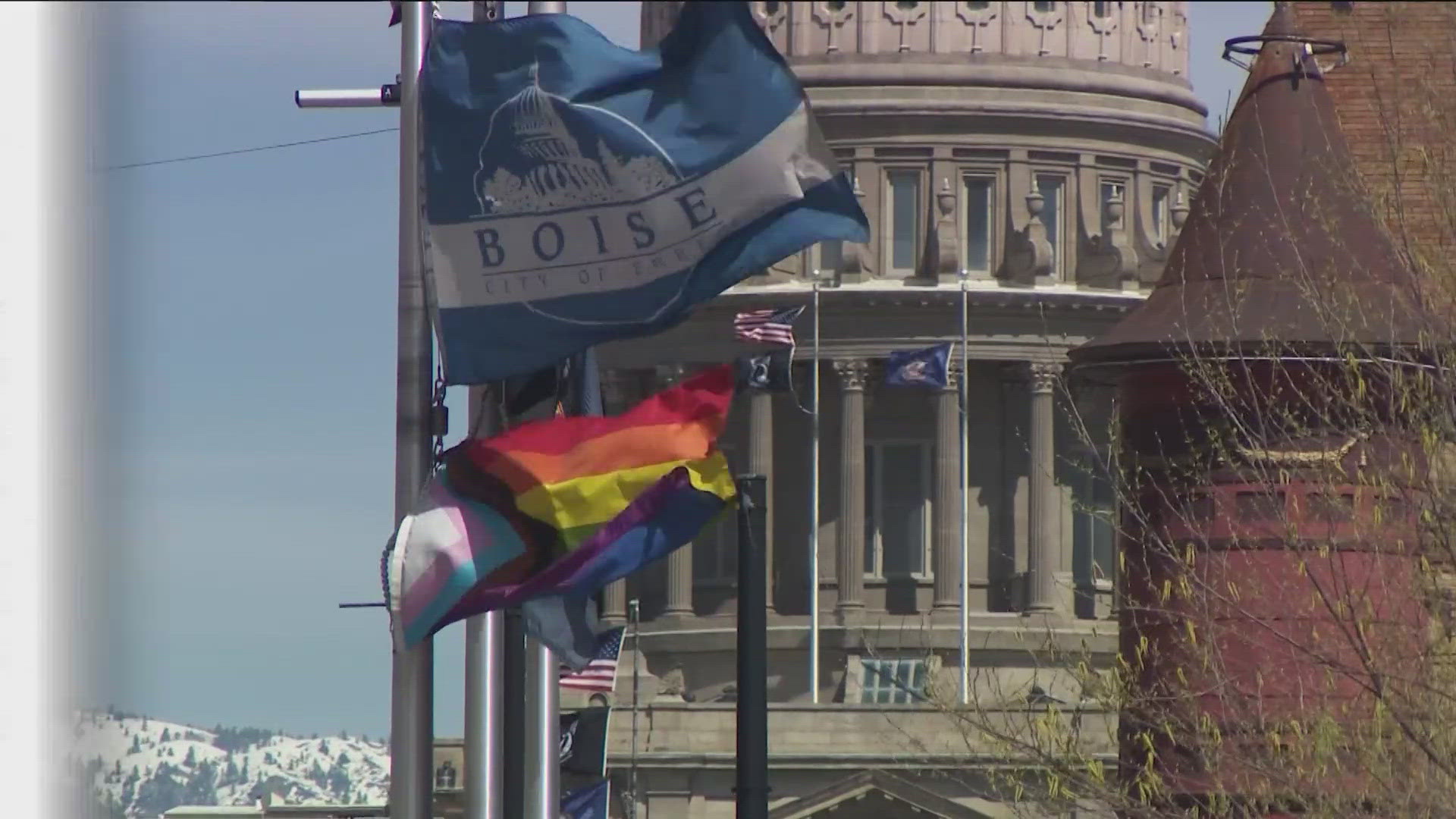 Law professor presents legal analysis of Idaho's flag law, Boise flag ...