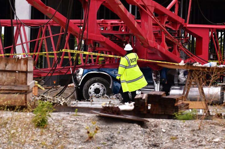 Two dead in huge Florida crane collapse at new hospital construction site