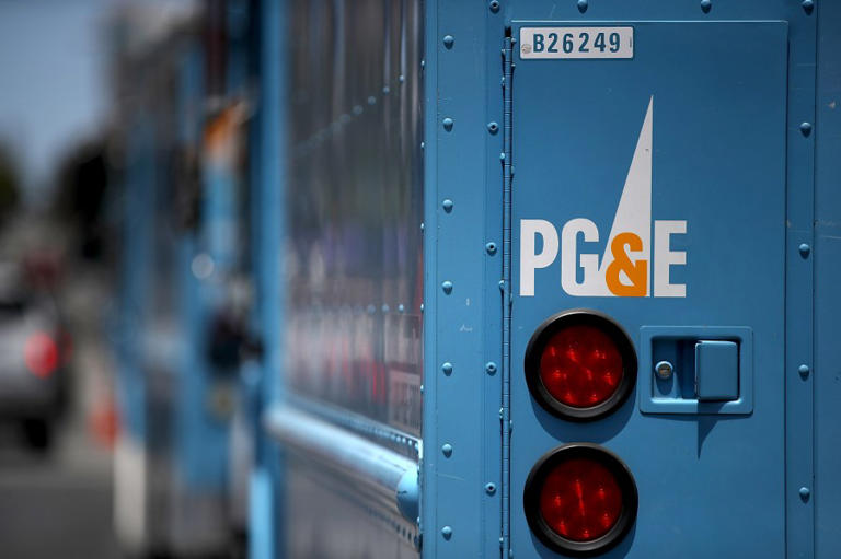 Fire at another PG&E substation leaves over 20K without power on ...