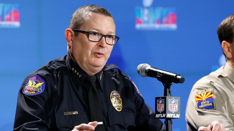 Phoenix interim police chief who navigated department response to DOJ ...
