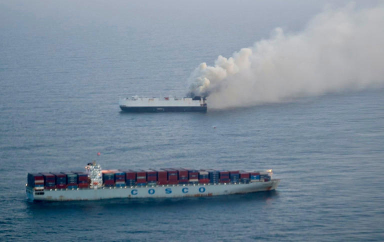 22 crew members rescued from lifeboat in North Pacific after ship ...