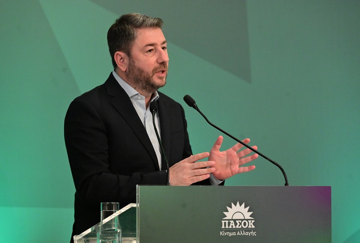 ΠΑΣΟΚ: Ανάμεσα στο… απολυτήριο, το Σινά και τις δημοσκοπήσεις