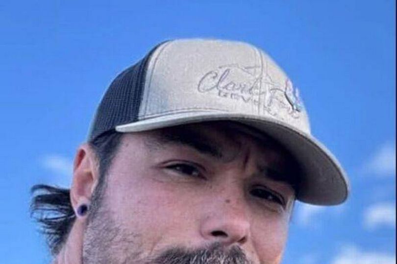 Manhunt for ex-military dad accused of killing his 3 young daughters ...