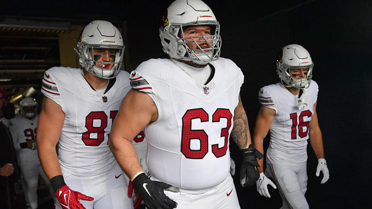 Lions sign former Cardinals center after Frank Ragnow retirement