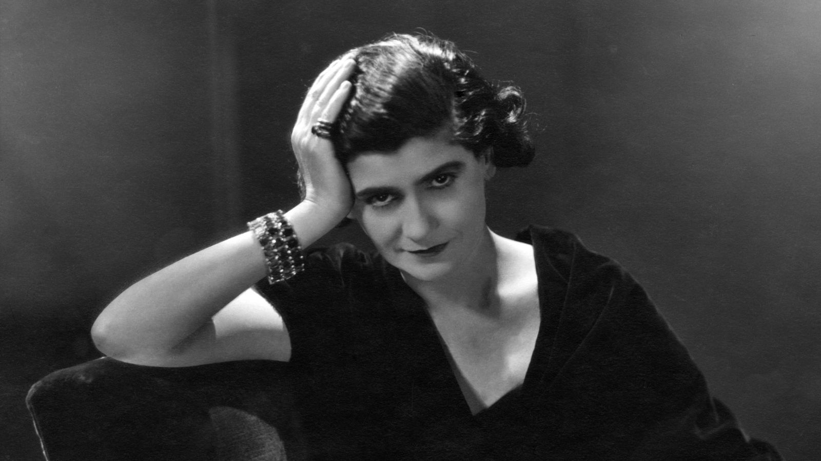 Coco Chanel's decadent 1950s Paris living room is a jewel box of baroque style – it's a ...