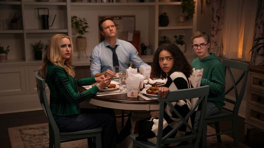 Gather around, Ginny and Georgia season 3 arrives in just a few hours ...