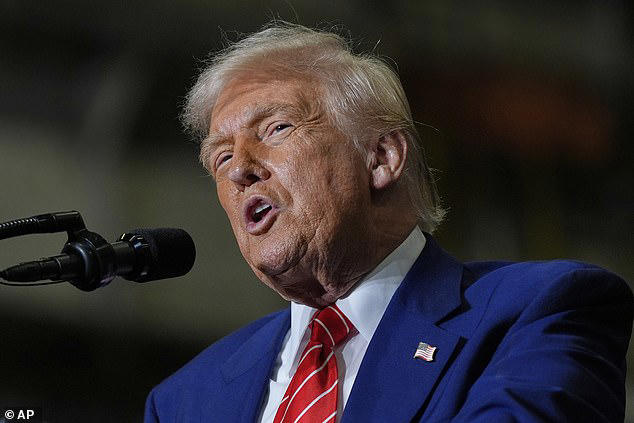 NFL quarterback breaks silence after Donald Trump rally appearance ...