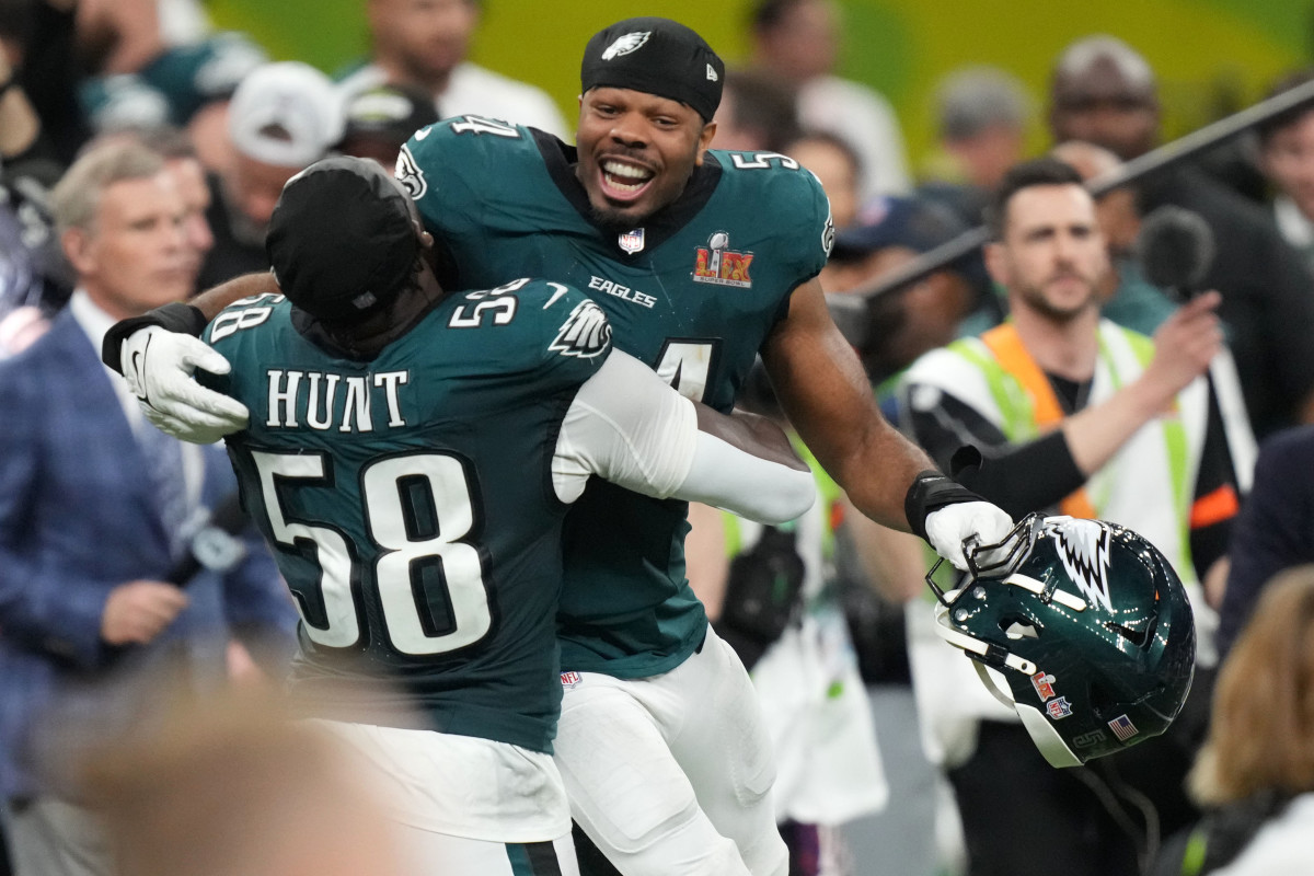 Son of Eagles Legend Impresses With First-Team Defense