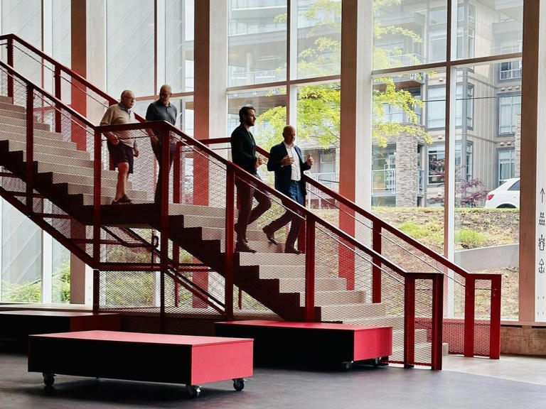 Canucks: Top brass takes a look at a Burnaby practice rink