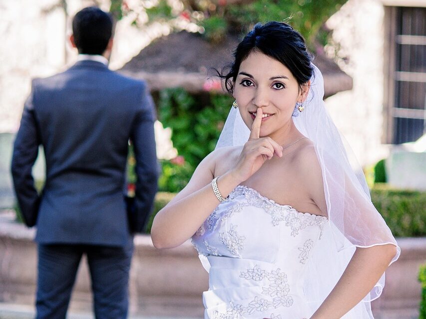 15 Things That Seem Romantic But Can Ruin a Marriage