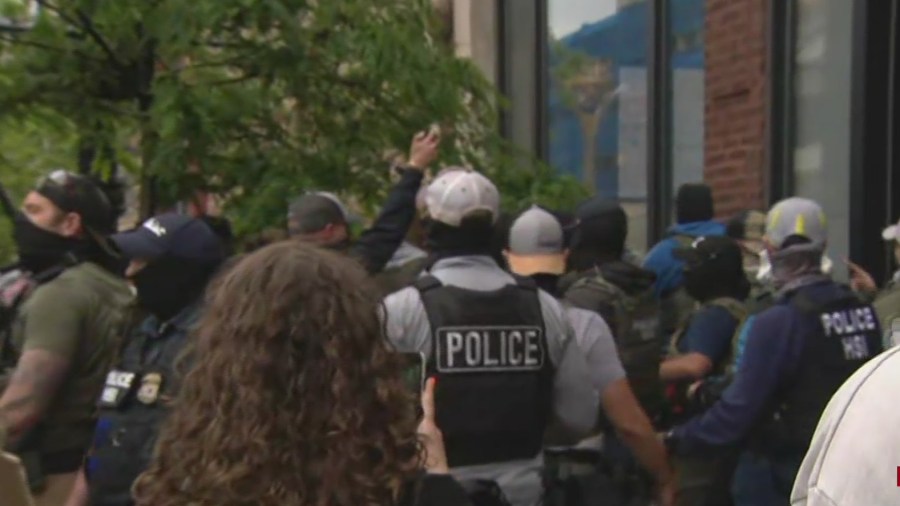 ICE arrests at immigration supervision building in Chicago’s South Loop ...