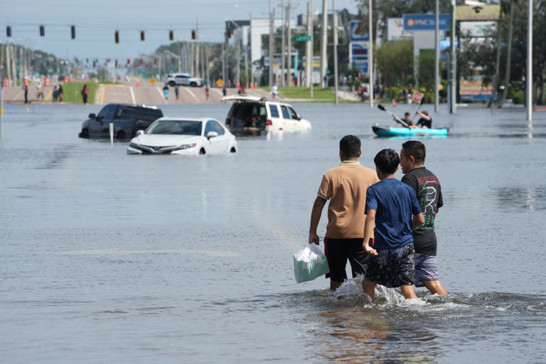 Is a tropical storm forming in the Atlantic? The Gulf? East Coast radar ...
