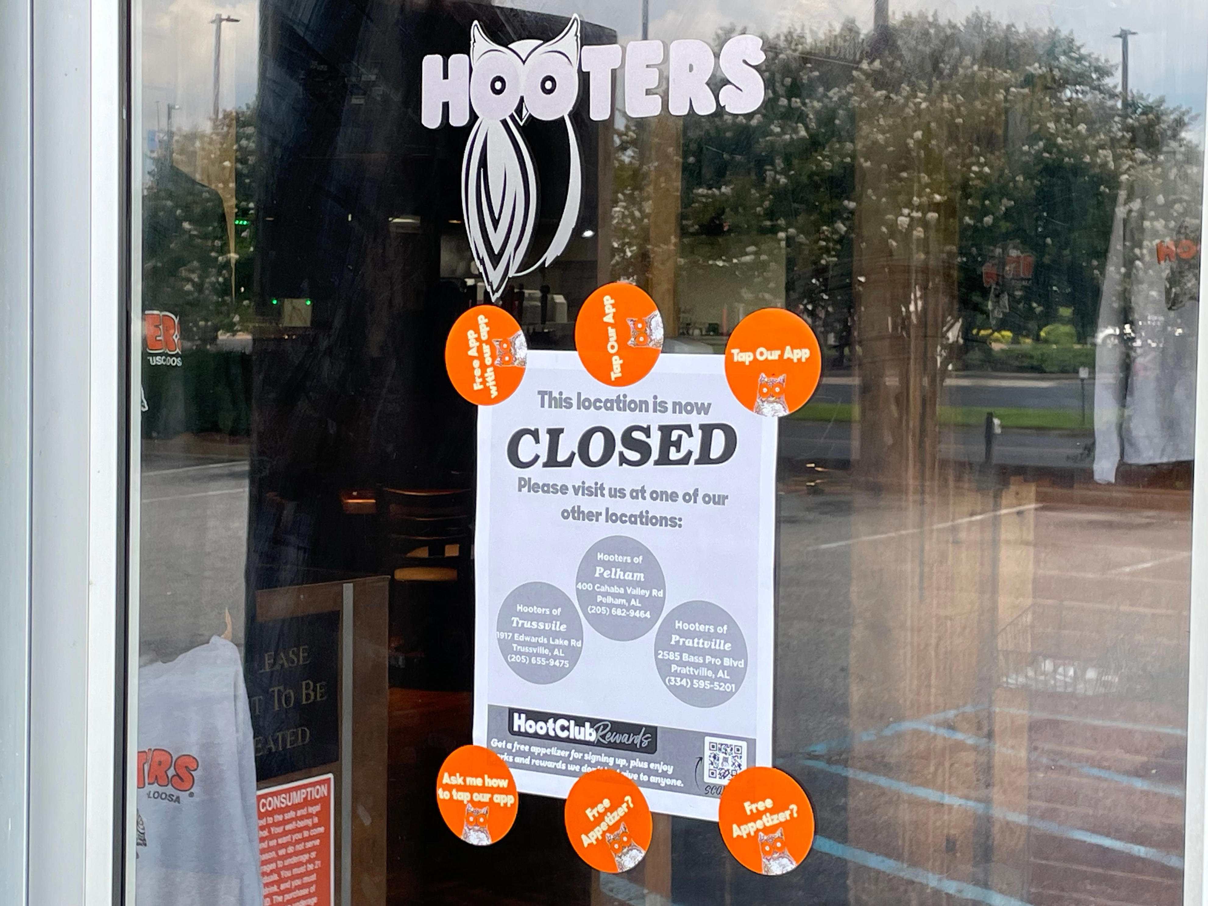 Hooters closes over 30 restaurants suddenly, including one in Newport ...