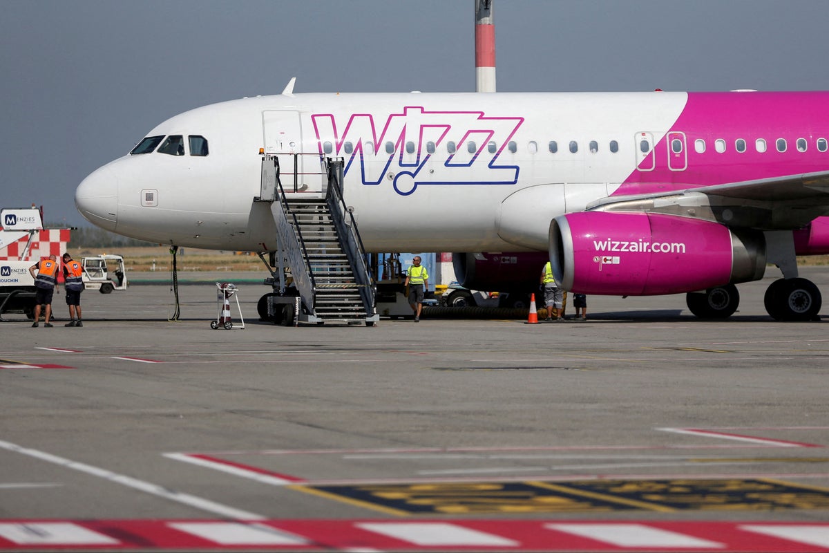Wizz Air sees profit slump after planes grounded over safety issues