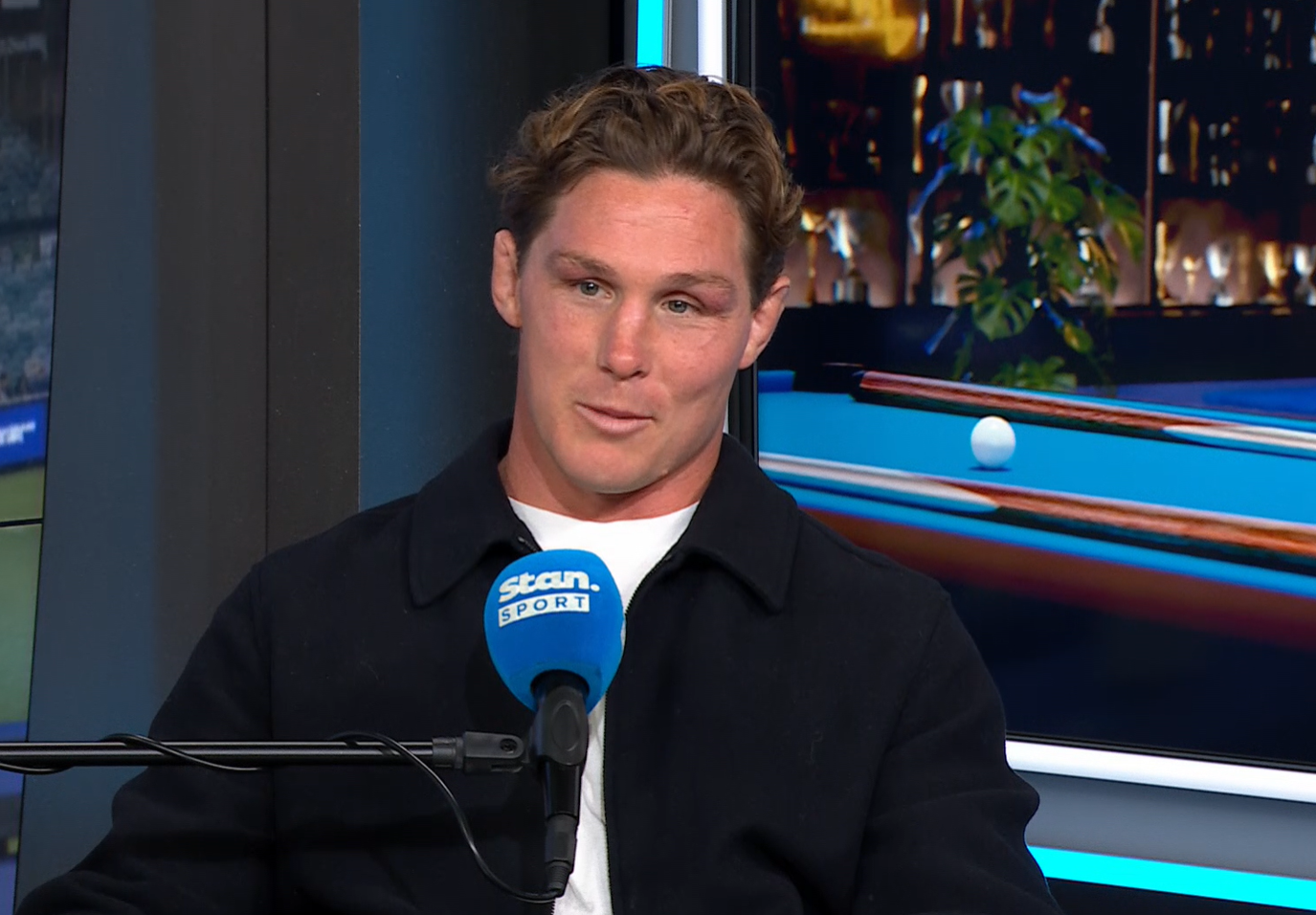 'Turn it up': Greats hit back at Sir Clive's wild sledge