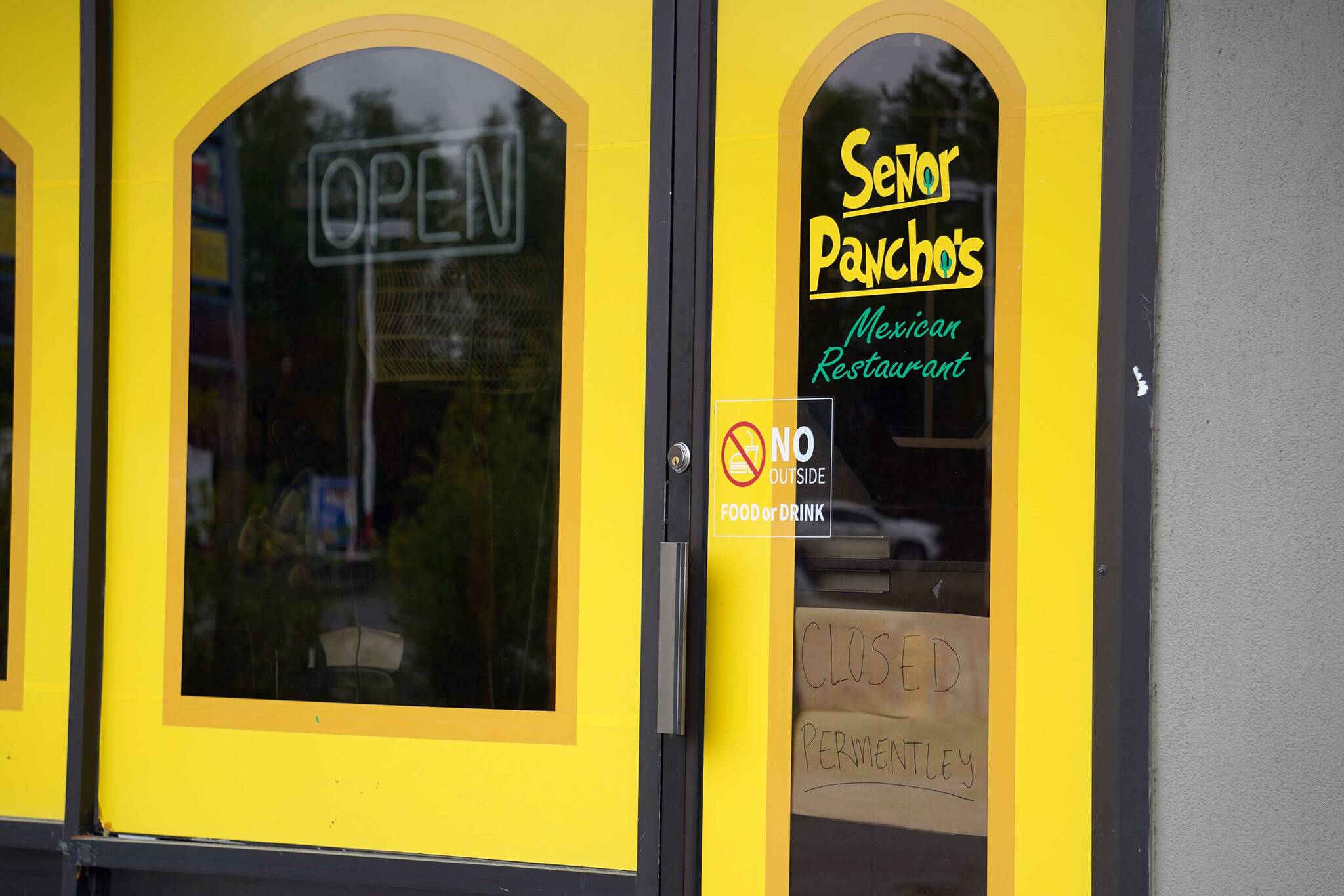 Detention of Soldotna restaurant owner violates his rights, lawyer says