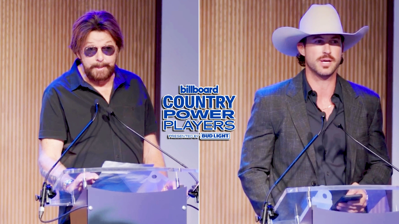 Riley Green Accepts the Groundbreaker Award From Ronnie Dunn | Country ...
