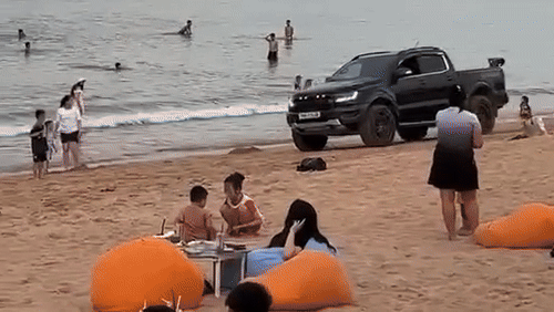 Man jailed for driving pickup truck through crowded beach in central ...