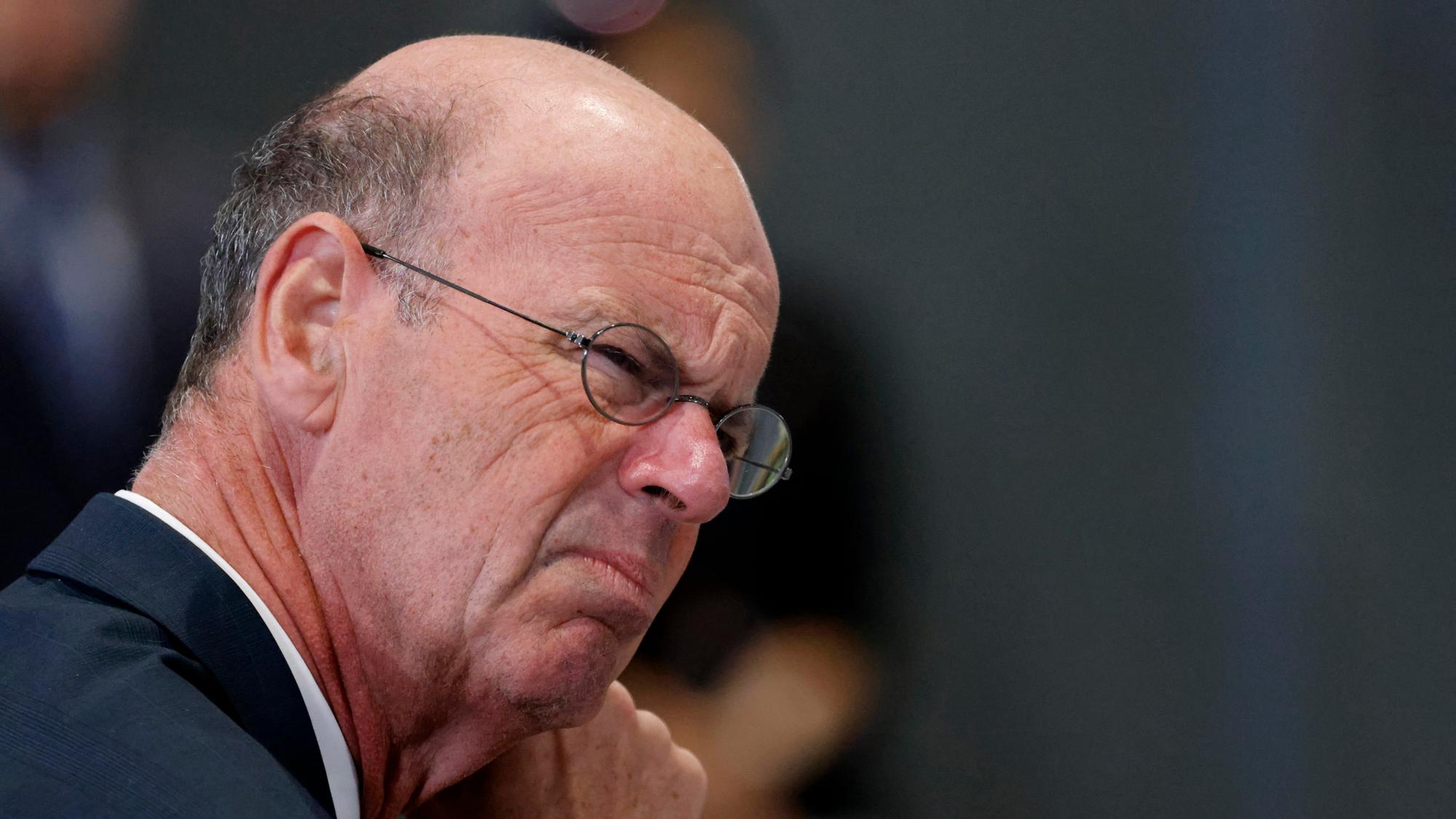 Éric Lombard répond au « Canard enchaîné » qui l’accuse d’avoir « sous ...