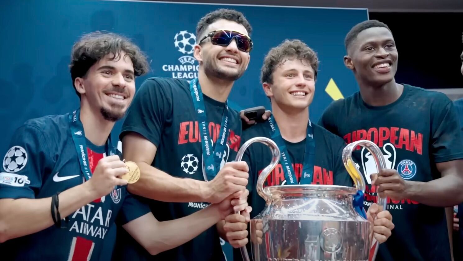 PSG lands in Los Angeles ! – Watch