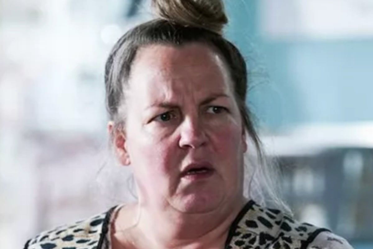 EastEnders star shows off ‘amazing’ transformation after losing ‘almost ...