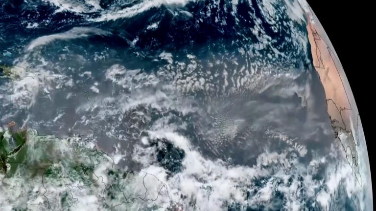 Why are skies hazy in Texas? More Saharan dust rolling in this week ...