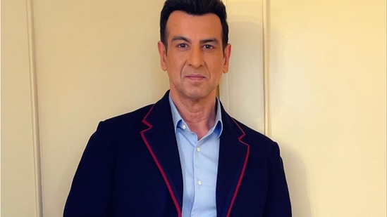 Ronit Roy shrugs off Covid -19 scare; reveals reason behind falling sick