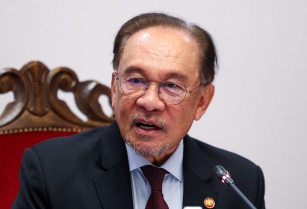 Anwar files appeal against High Court's dismissal of bid to refer ...