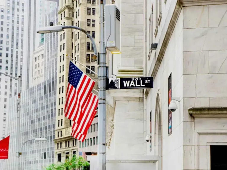 Dow Futures Edge Higher After Snapping 4-Day Winning Streak: Broadcom ...