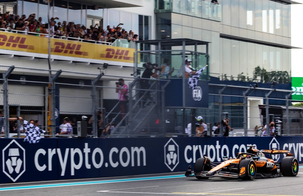This is why F1 waves two chequered flags to end its races
