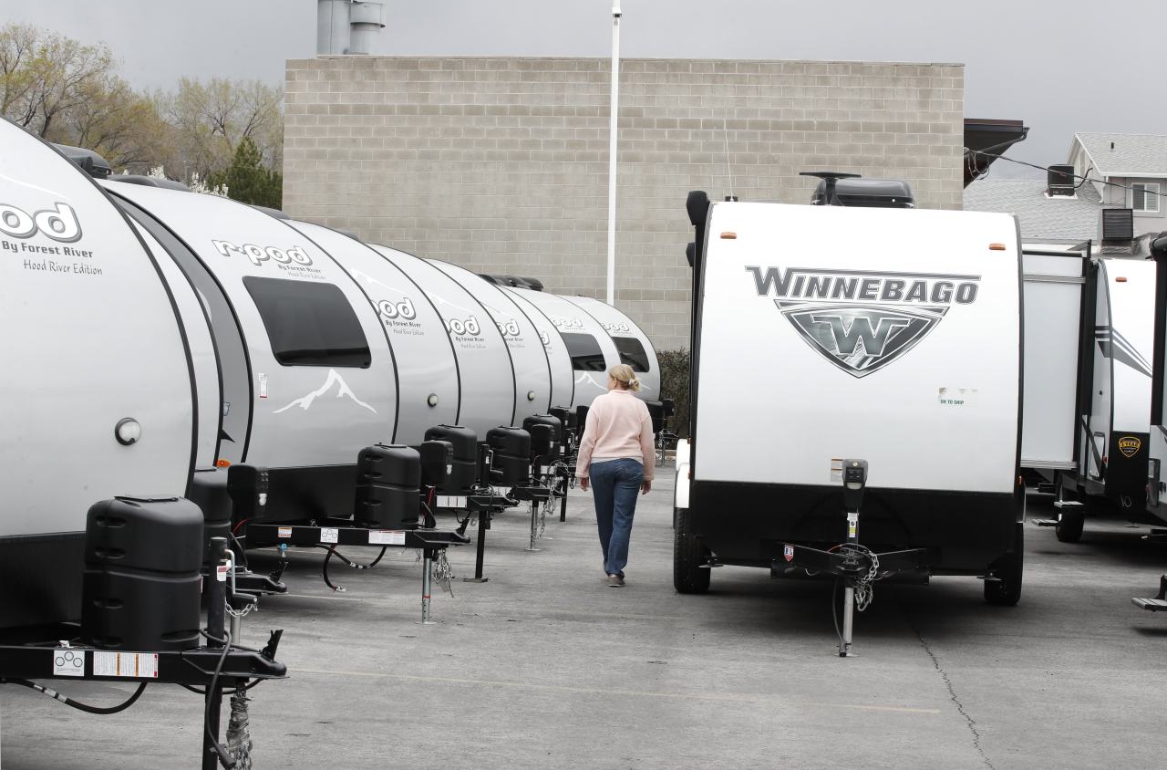 Winnebago Swings to Profit as Price Hikes Counter Weaker Demand