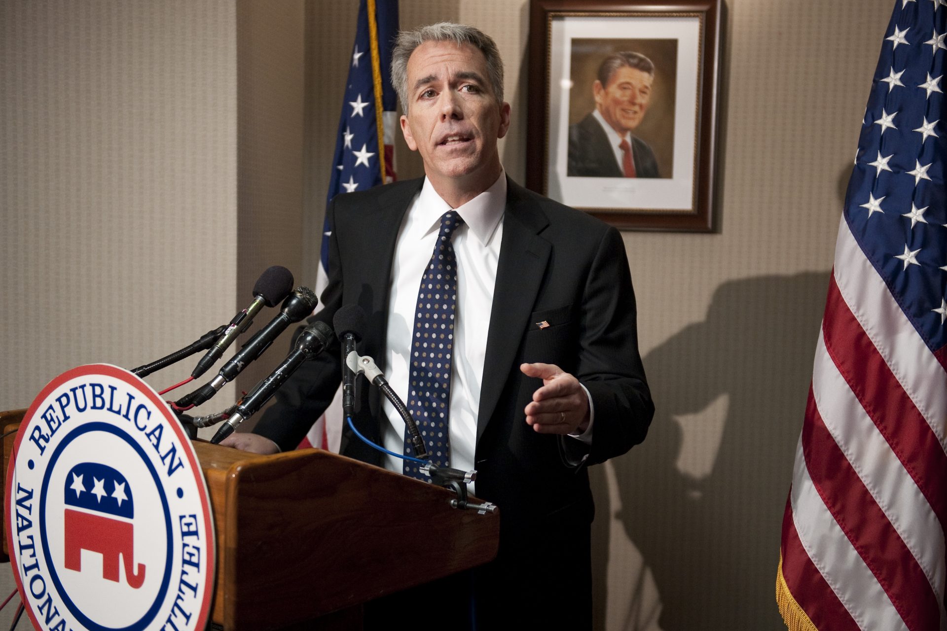 'A tyrant sits in the White House': Joe Walsh's harsh words for Trump ...