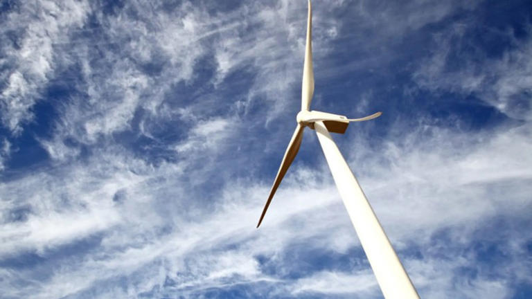 Clean energy investment rising despite economic uncertainty: IEA