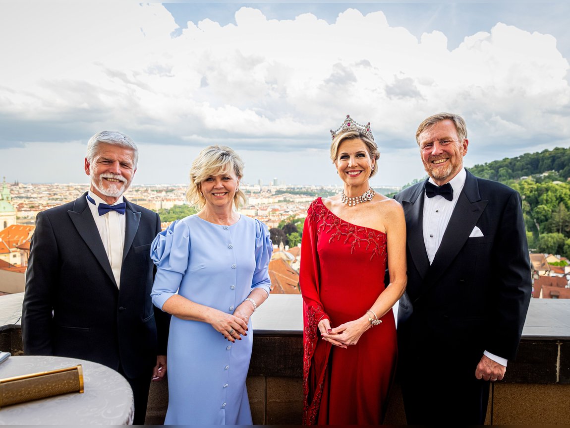 Staatsbankett in Prag: Königin Máxima glänzt in One-Shoulder-Robe