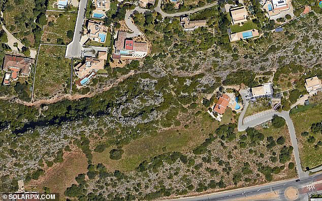Tragic Brit tourist fell into an Algarve ravine 'after jumping over ...