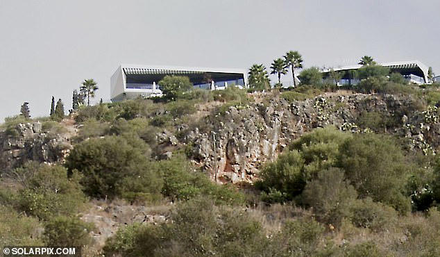 Tragic Brit tourist fell into an Algarve ravine 'after jumping over ...