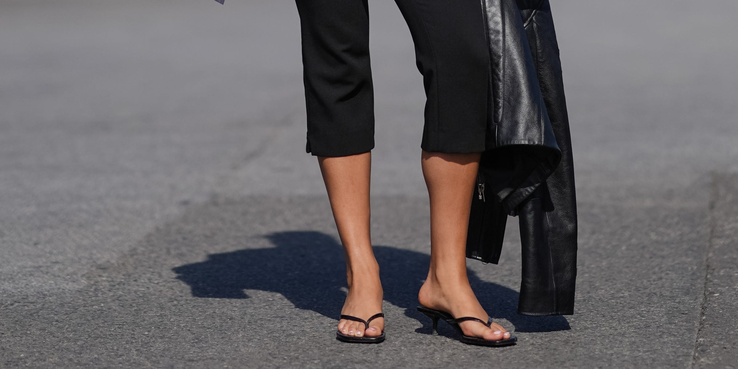 8 Kitten Heel And Capri Pant Combinations To Wear On Repeat This Summer