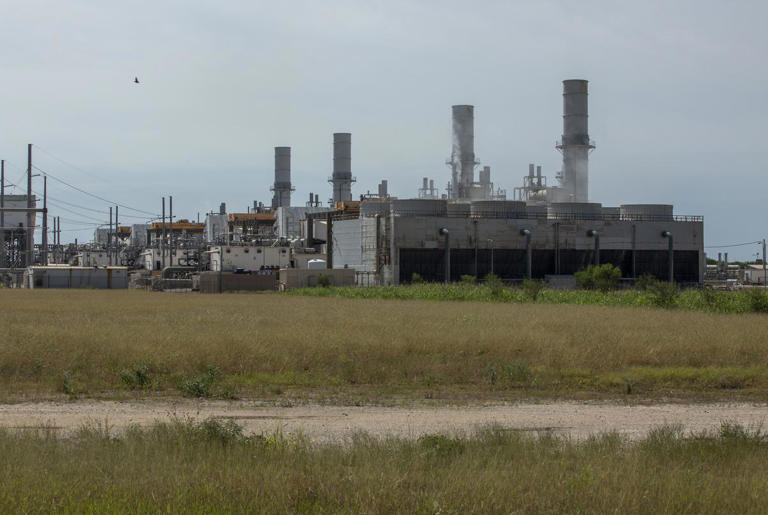 Data centers are building their own gas power plants in Texas