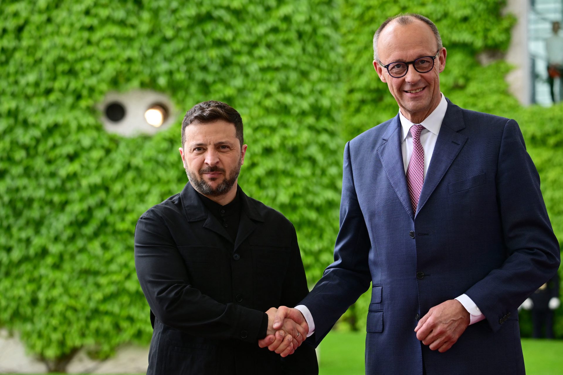 Germany gives Ukraine air defense missiles: 'vital' equipment