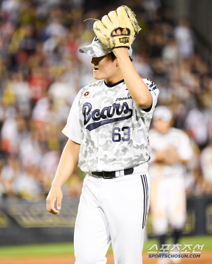 [포토] 연장 10회 김택연 '154km 직구로 위즈덤 압도'