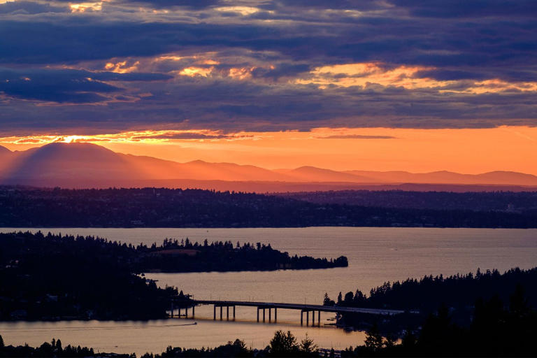 Seattle’s 17 Best Sunset Spots You Need to Experience at Least Once