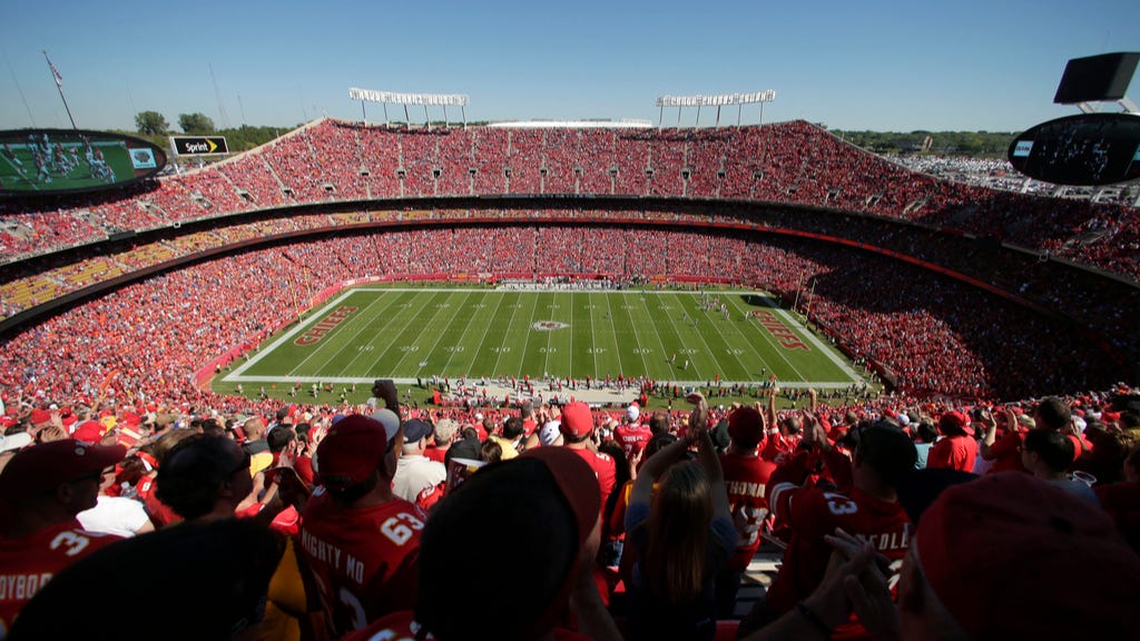 Missouri Senate backs stadium incentives for Chiefs and Royals, aid for ...