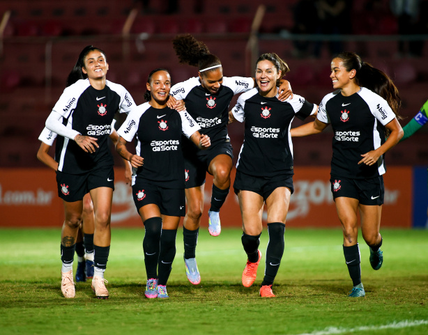 Corinthians termina primeiro semestre de 2025 no futebol feminino; veja ...