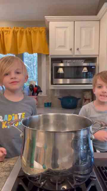 VELVEETA is KEY for Mac!!!