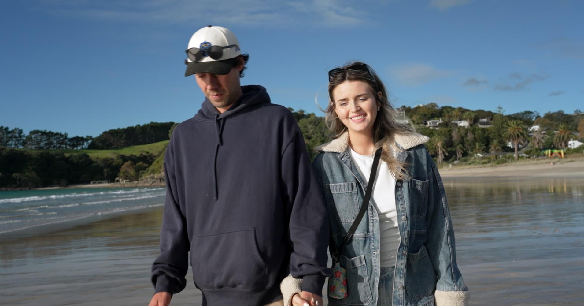 Couple lives on $132,000 in the 'Hamptons of New Zealand'—it's ...