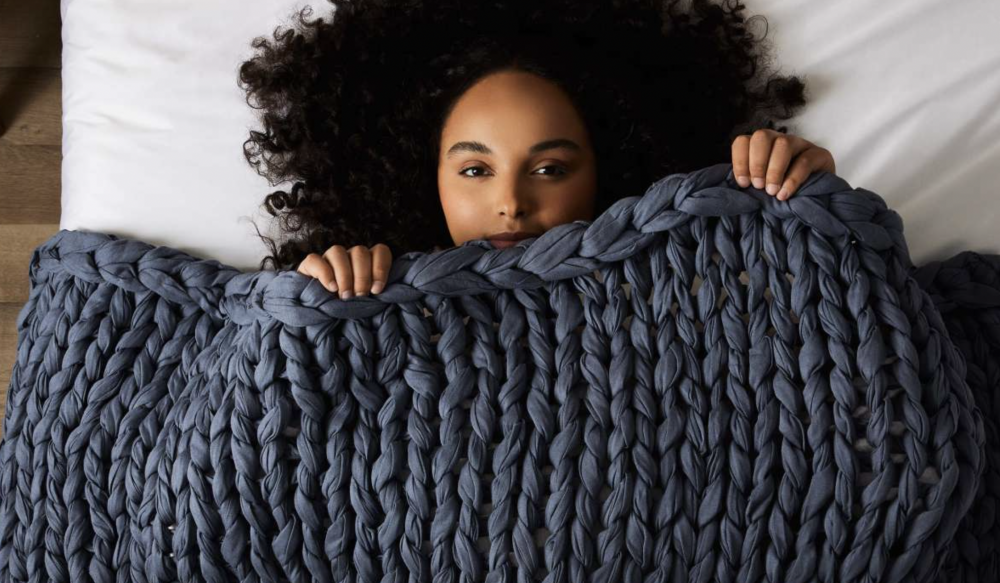 Weighted blanket revolution: Snuggling your way to serenity