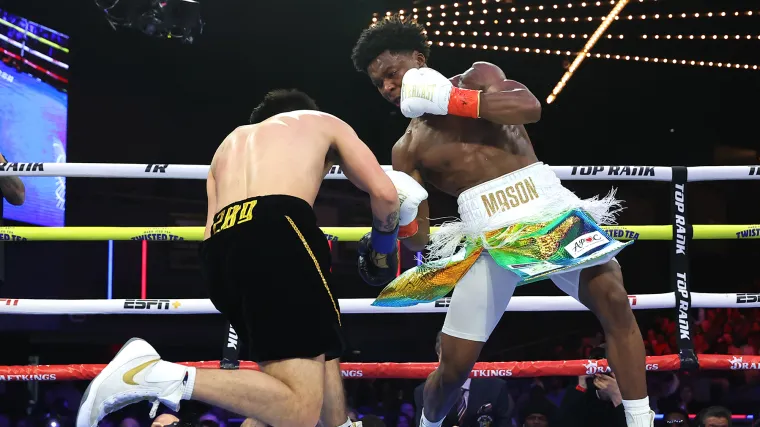 Abdullah Mason lands world title shot at 21