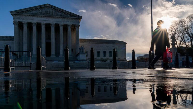 On a big decision day, the Supreme Court sent a message about unity