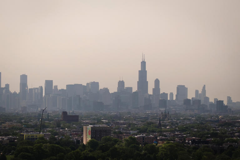 Wildfire smoke gives Chicago, Detroit some of world’s worst air quality