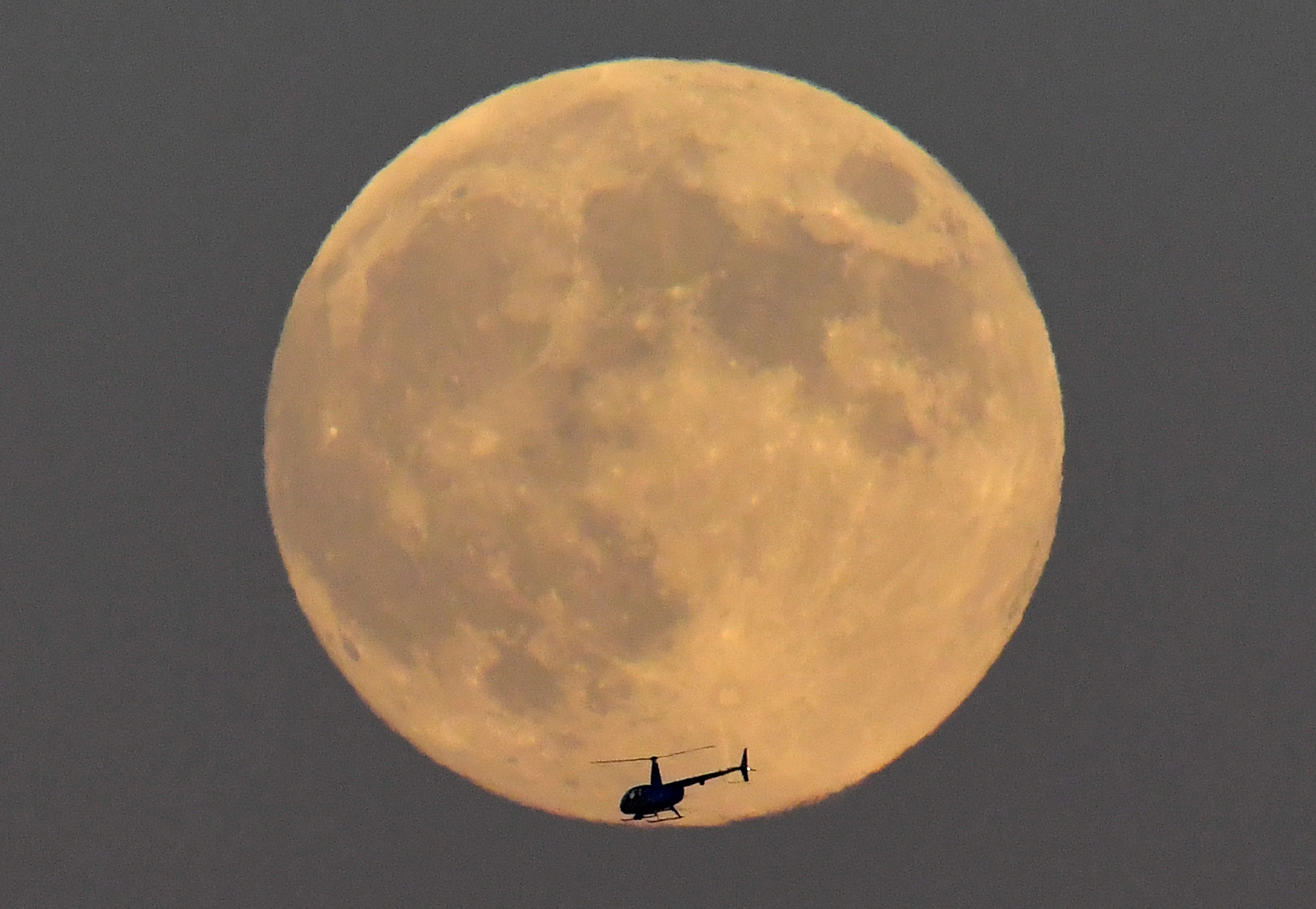 July's full moon rises in Indiana soon. Here the best time to watch it ...